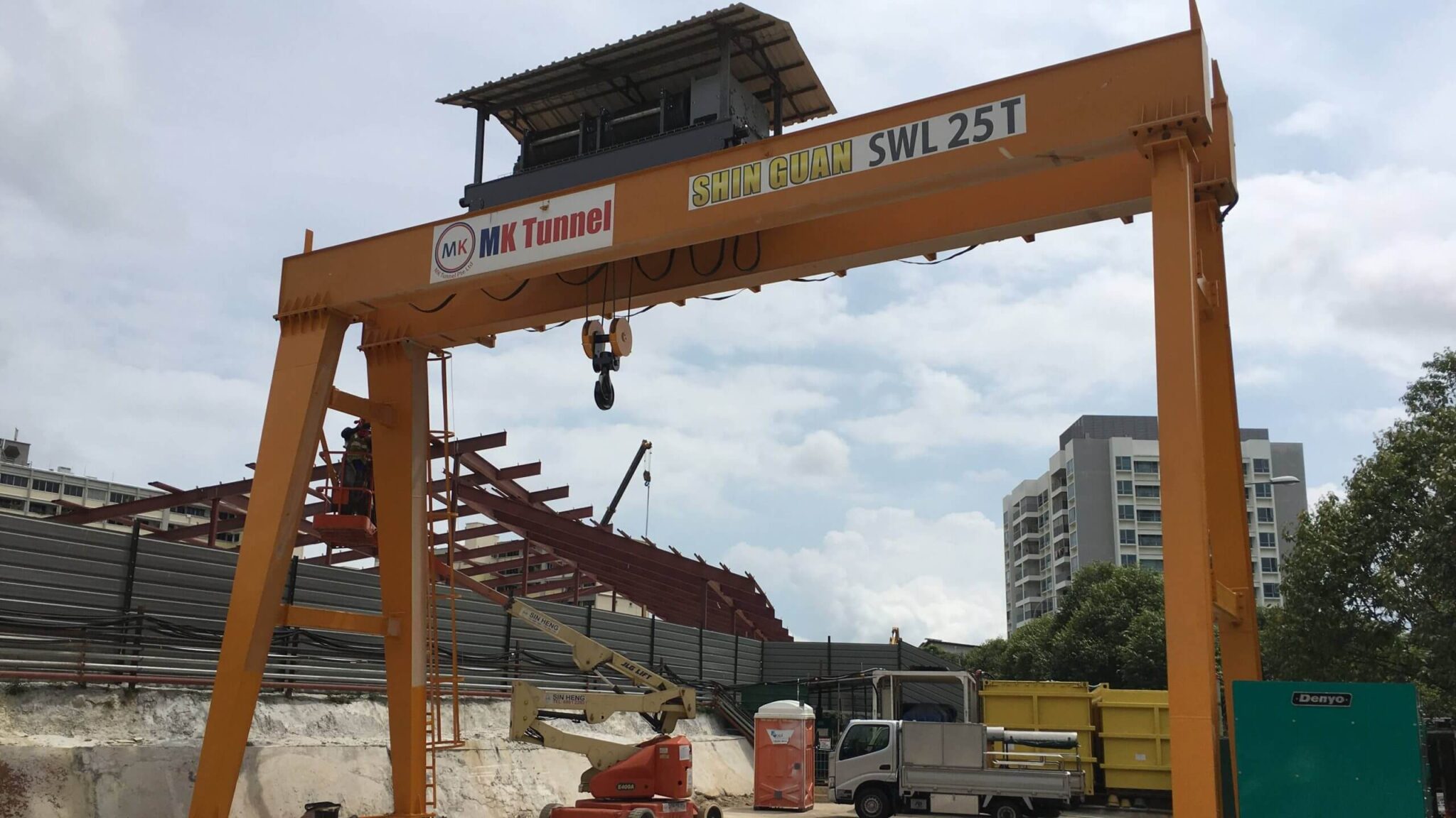 Gantry Crane Supplier & Service in Singapore | SHIN GUAN
